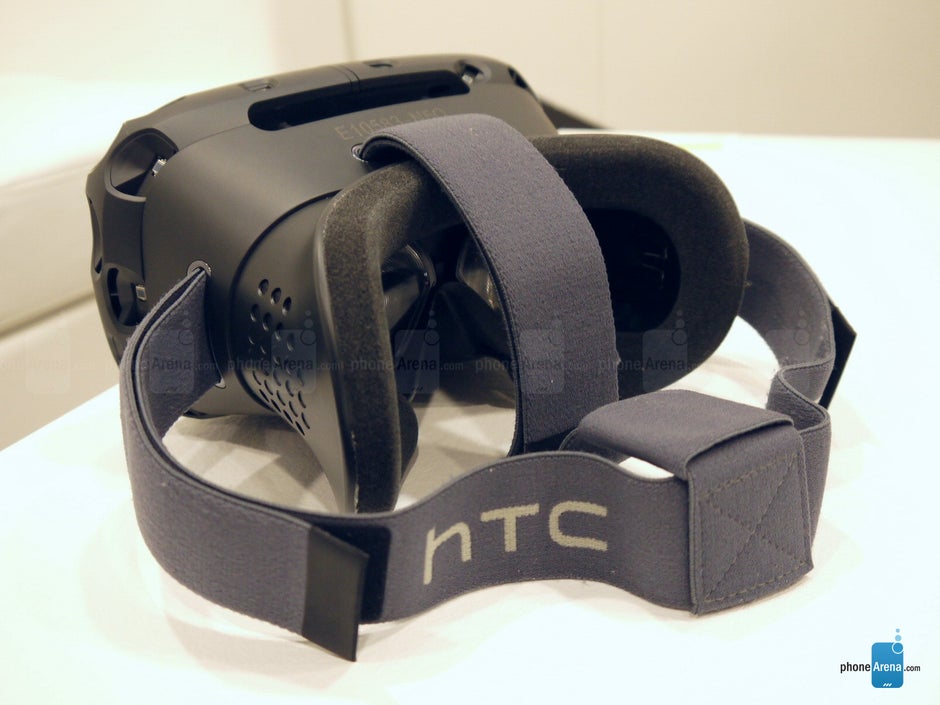 We tested the HTC Vive virtual reality headset and it was awesome ...