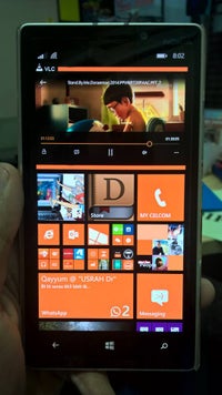 Leaked photos show a new Windows Phone 8.1 multi-window feature - PhoneArena