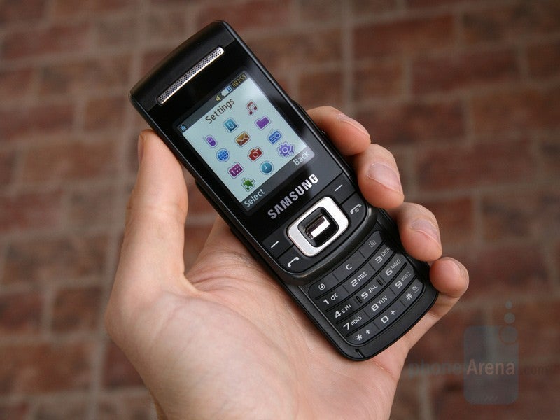 Hands-on with C3110 and E1110 - PhoneArena