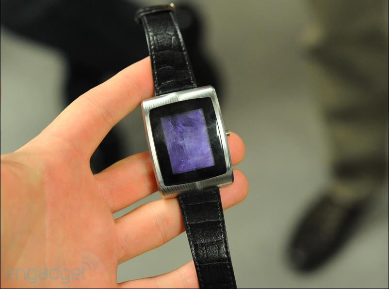 inPulse watch for BlackBerry stops for wrist-on photos - PhoneArena