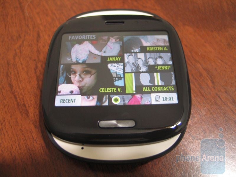 Hands-on with the Microsoft KIN ONE and KIN TWO - PhoneArena