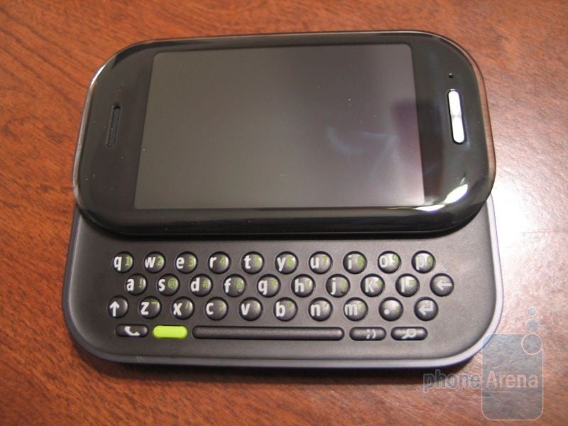 Hands-on with the Microsoft KIN ONE and KIN TWO - PhoneArena