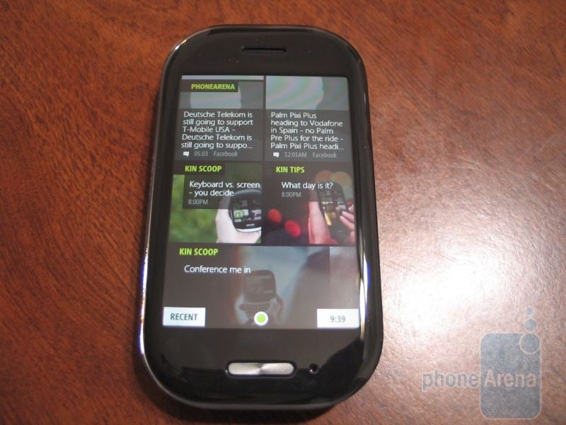 Hands-on with the Microsoft KIN ONE and KIN TWO - PhoneArena