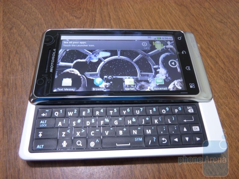 Motorola DROID R2-D2 Special Edition Hands-on - PhoneArena