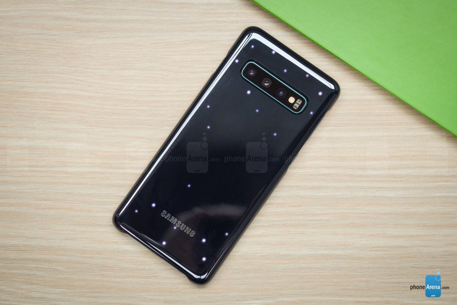 Galaxy S10, S10 Plus & S10e official cases review: leather, silicone ...