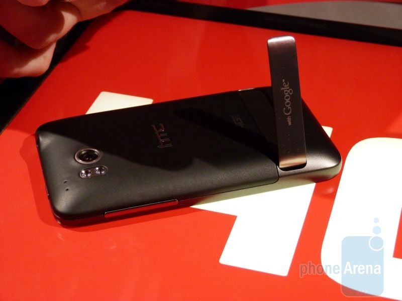 HTC ThunderBolt Hands-on - PhoneArena