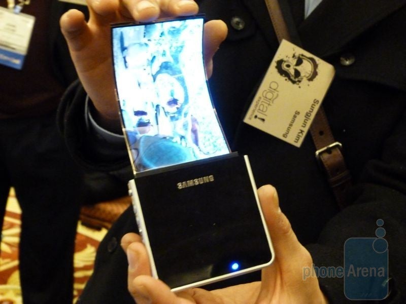 Samsung shows off its flexible OLED displays - PhoneArena