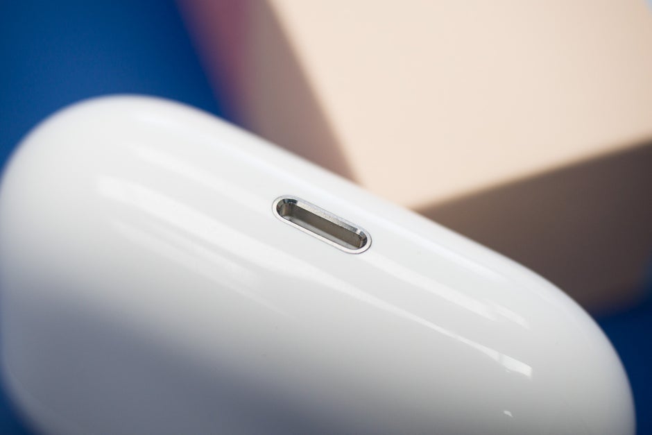 Real AirPods Pro vs fake AirPods Pro: differences, how to spot them ...