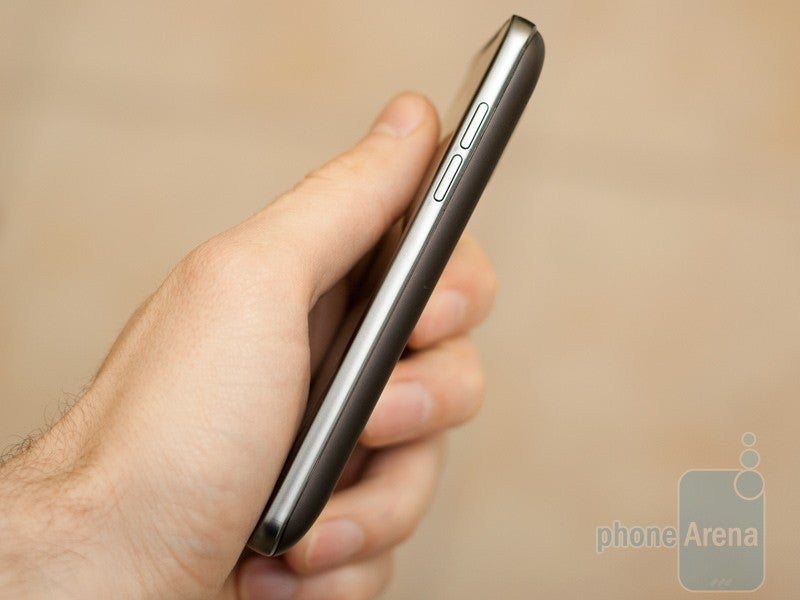 LG Optimus 2X Unboxing and Hands-on - PhoneArena