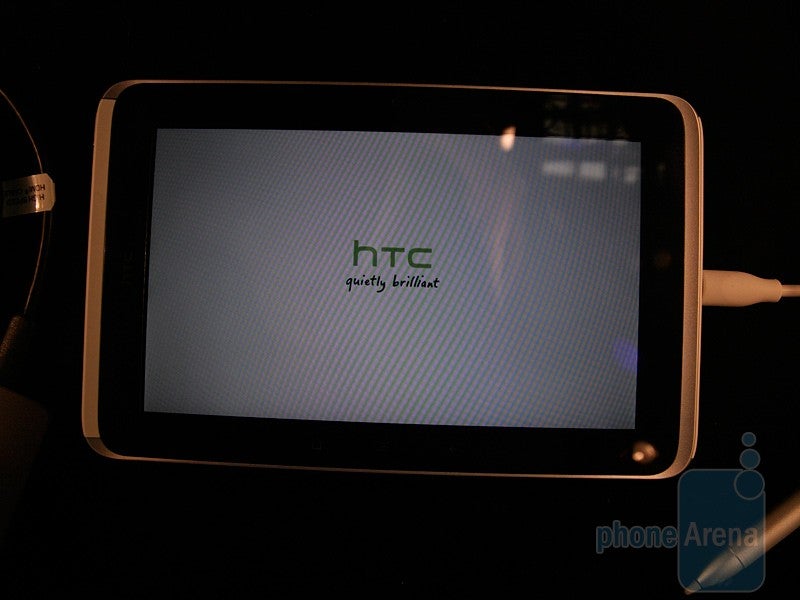HTC Flyer Hands-on - PhoneArena