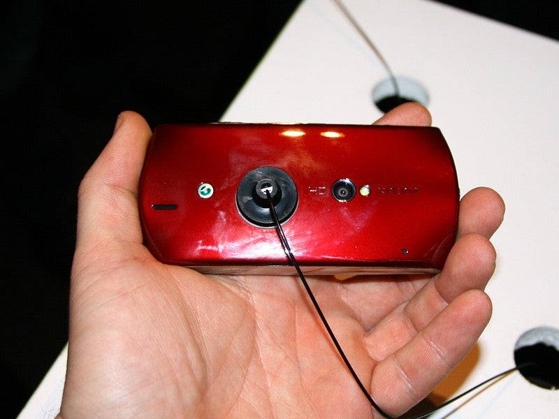 Sony Ericsson Xperia neo Hands-on - PhoneArena