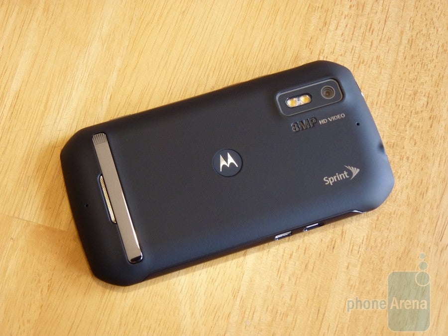 Hands on with the Motorola Photon 4G | PhoneArena reviews - PhoneArena