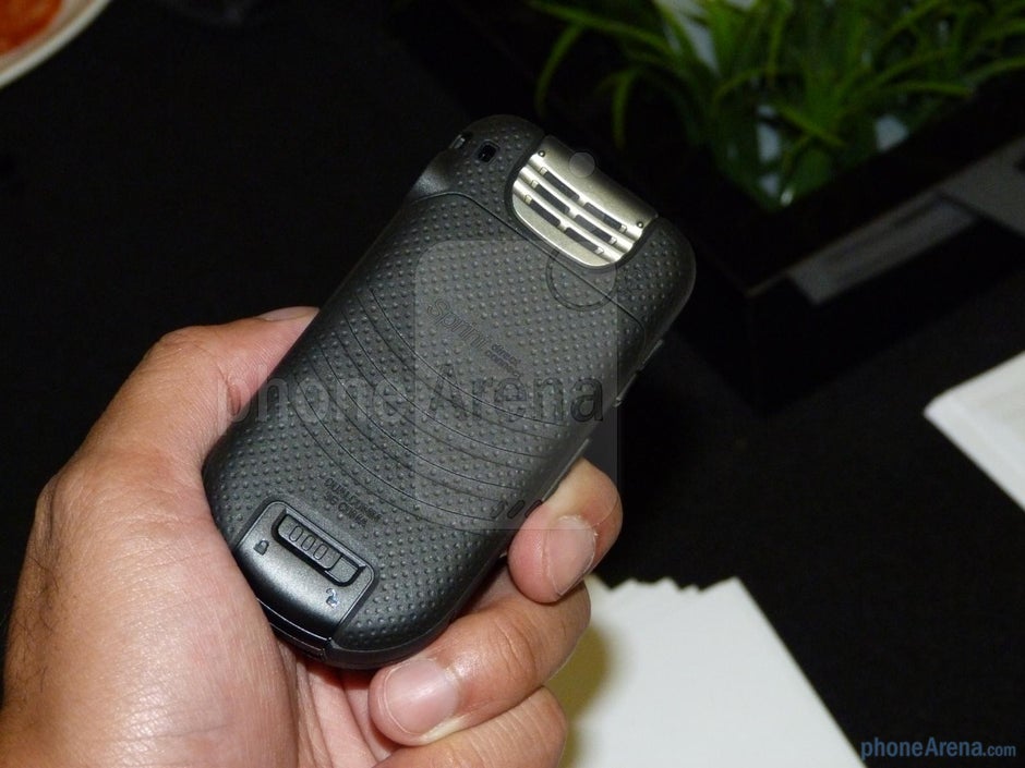 Kyocera DuraCore and DuraMax Hands-on - PhoneArena