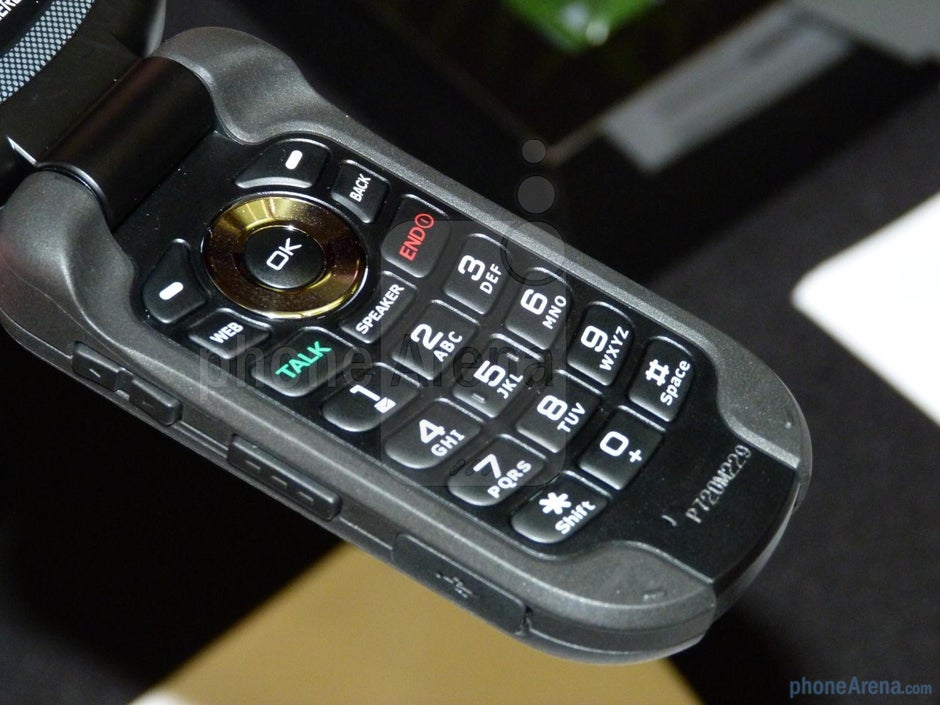Kyocera DuraCore and DuraMax Hands-on - PhoneArena