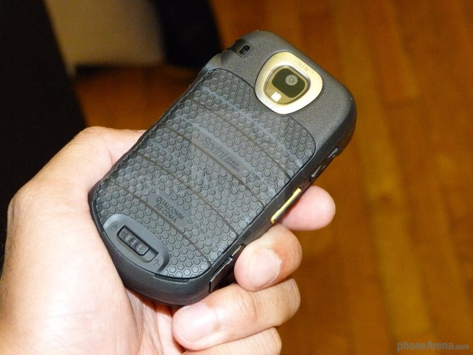 Kyocera DuraCore and DuraMax Hands-on - PhoneArena
