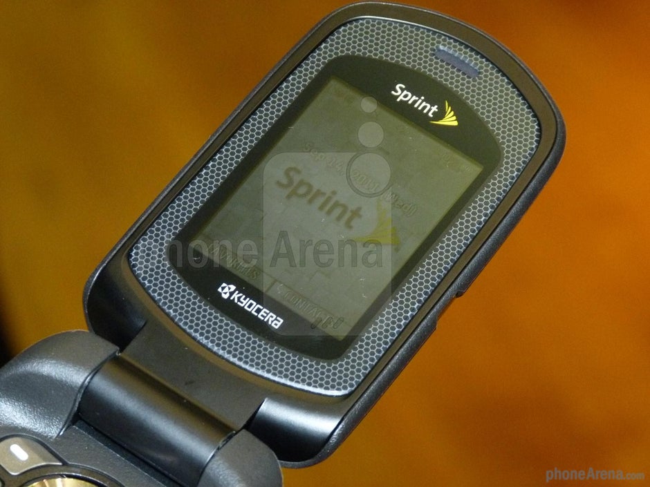Kyocera DuraCore and DuraMax Hands-on - PhoneArena