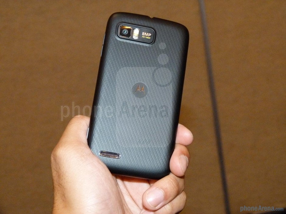 Motorola ATRIX 2 Hands-on - PhoneArena