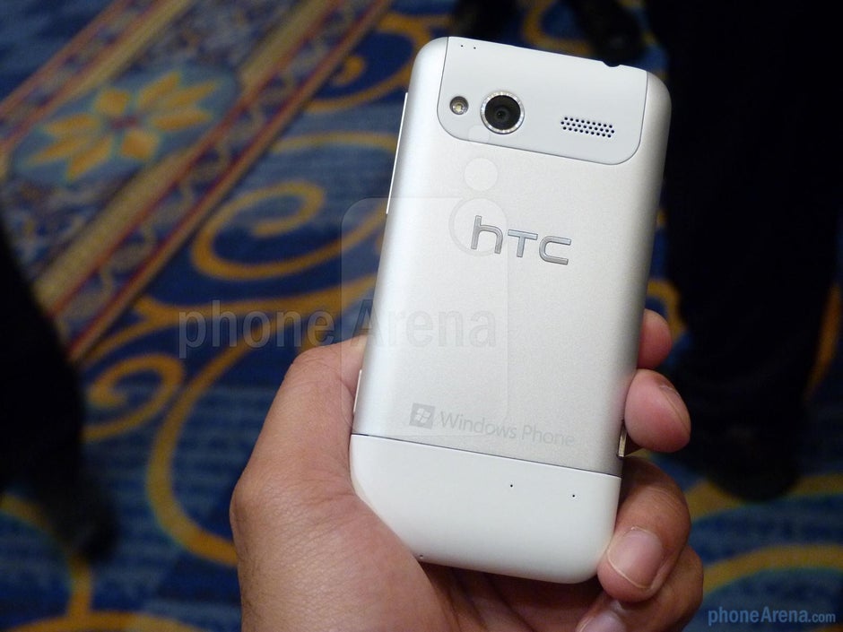 HTC Radar 4G Hands-on - PhoneArena