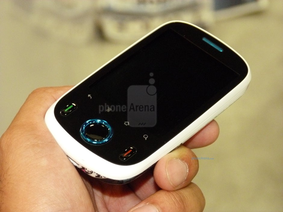 Huawei M835 Tokidoki edition hands-on - PhoneArena