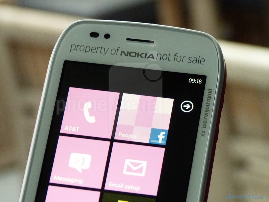 Nokia Lumia 710 Hands-on - PhoneArena