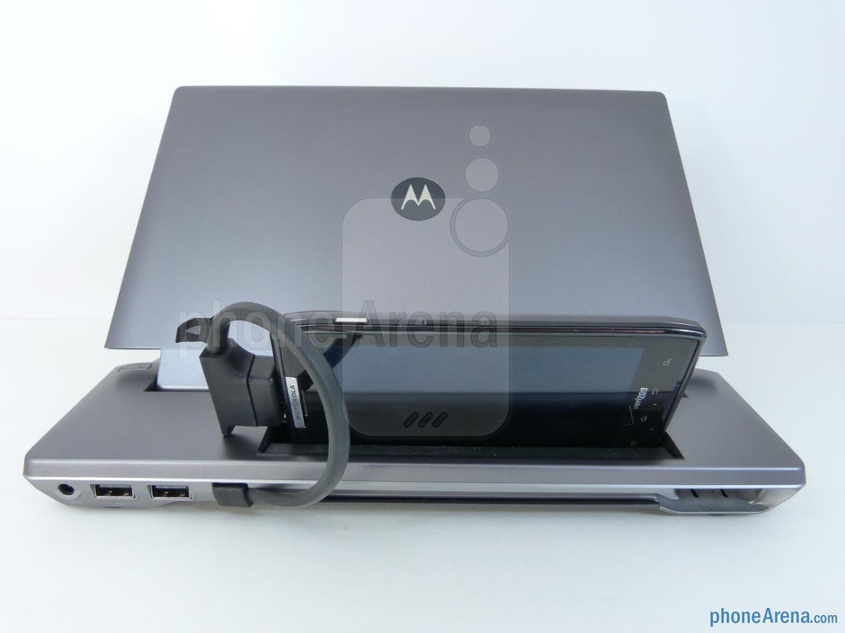 Motorola Lapdock 100 hands-on - PhoneArena