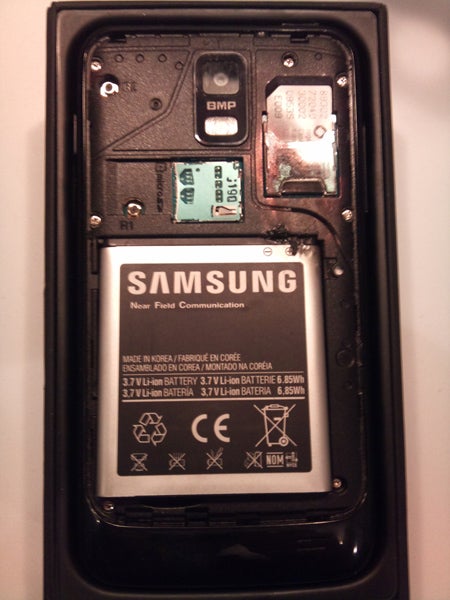 Samsung Galaxy S II Skyrocket brings fireworks inside a man's pocket ...