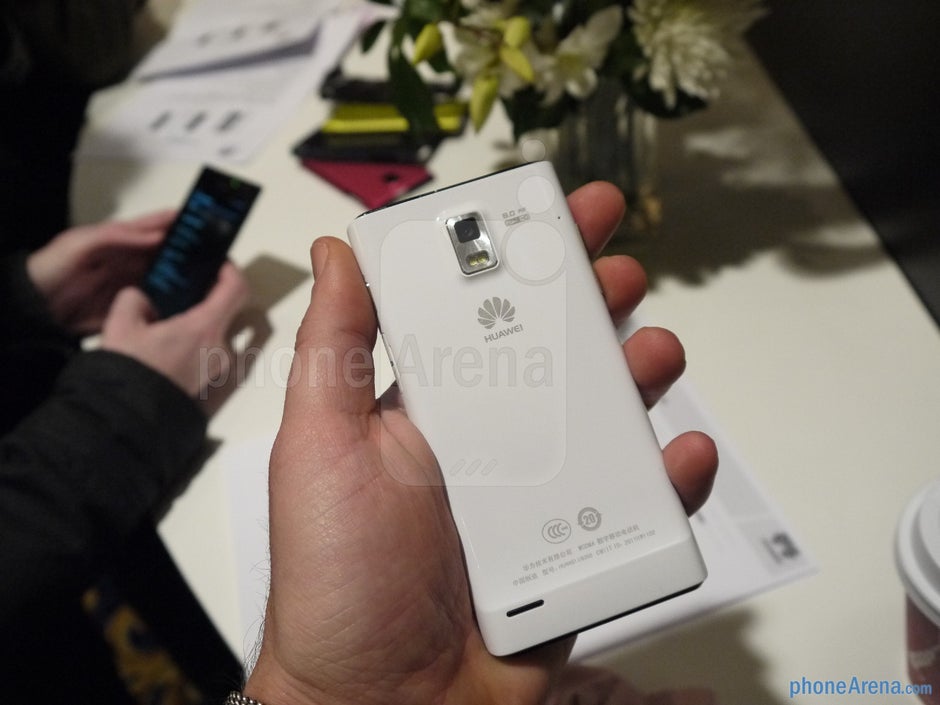 Huawei Ascend P1 and P1 S hands-on - PhoneArena