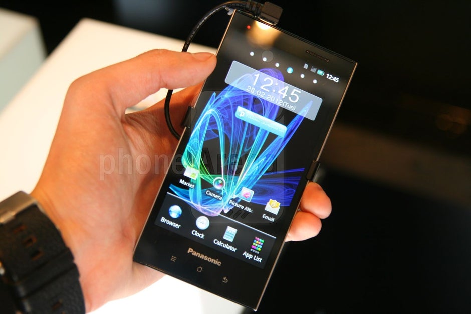 Panasonic ELUGA Hands-on Review - PhoneArena