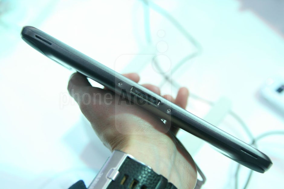 ZTE Light Tab 300 Hands-on Review - PhoneArena