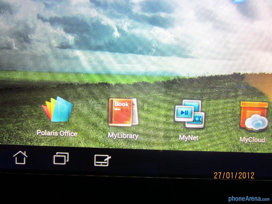 Asus Transformer Pad Infinity 700 Hands-on Review | PhoneArena reviews ...