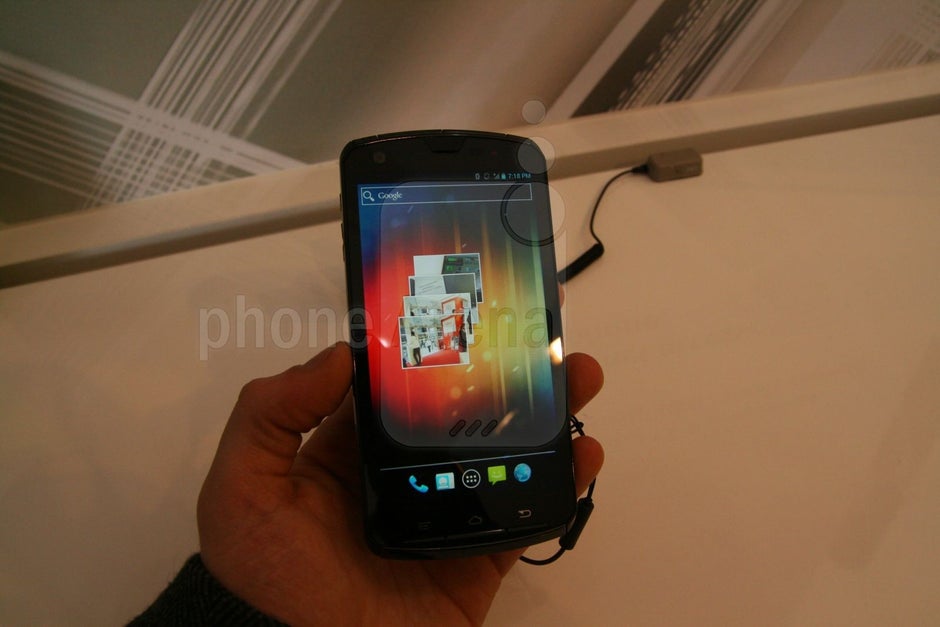 Fujitsu Arrows Ultra prototype Hands-on Review - PhoneArena