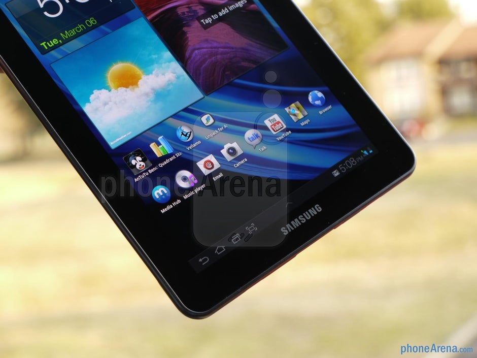 Samsung Galaxy Tab 7.7 LTE unboxing | PhoneArena reviews - PhoneArena