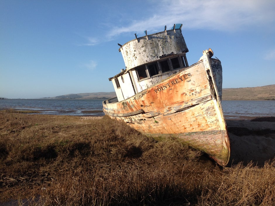 Apple publishes photos and videos taken with the 5MP iSight camera on ...