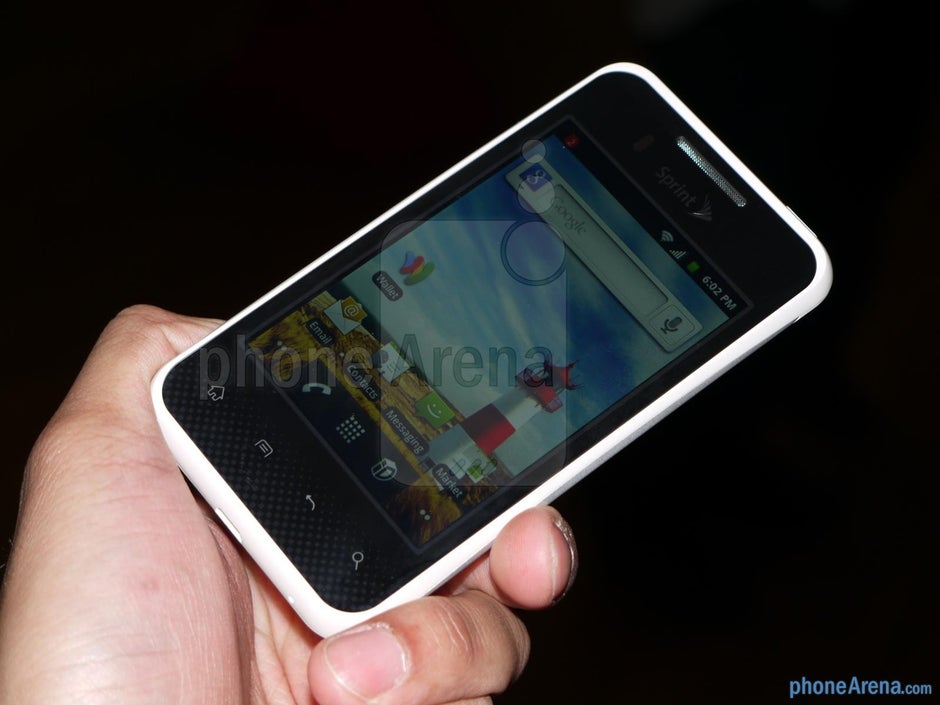 LG Optimus Elite hands-on - PhoneArena