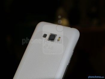 LG Optimus Elite hands-on | PhoneArena reviews - PhoneArena