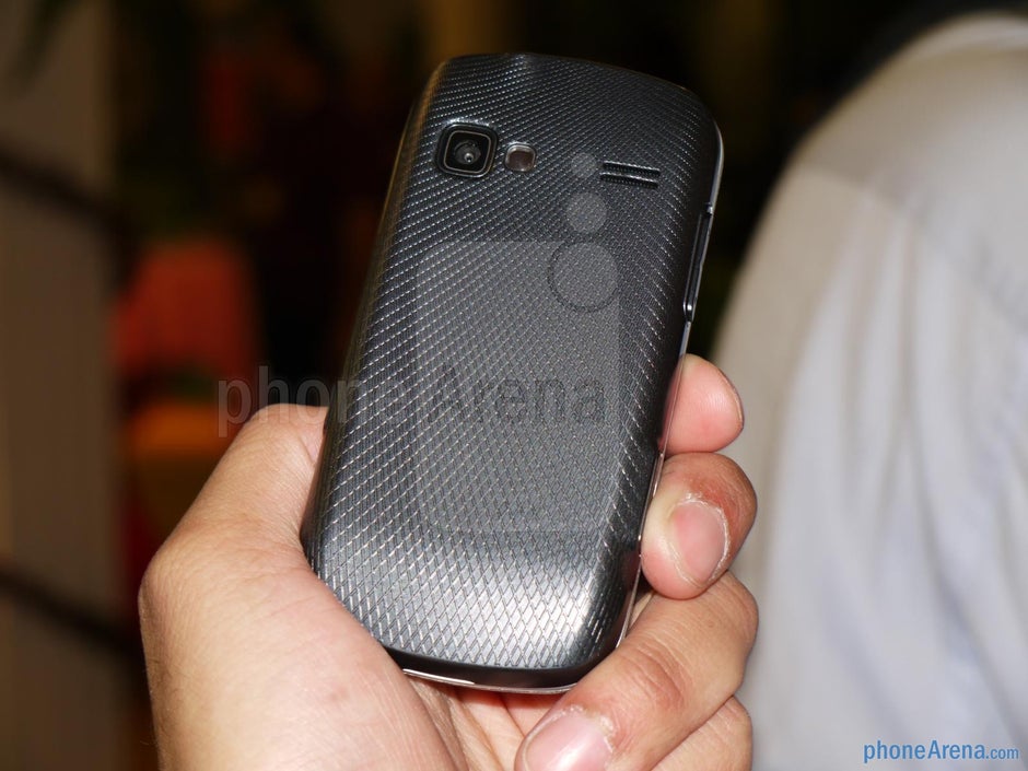 LG Rumor Reflex hands-on | PhoneArena reviews - PhoneArena