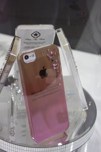 Aluminum dummy mold of the new iPhone for case makers pops up ...