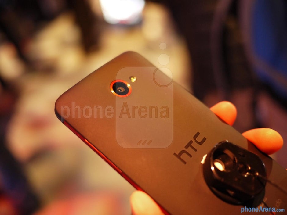 HTC DROID DNA hands-on - PhoneArena