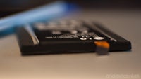 LG G2 battery gets a hump to store a little extra juice - PhoneArena