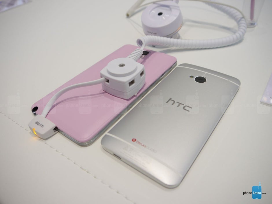 Samsung Galaxy Note 3 vs HTC One: first look - PhoneArena