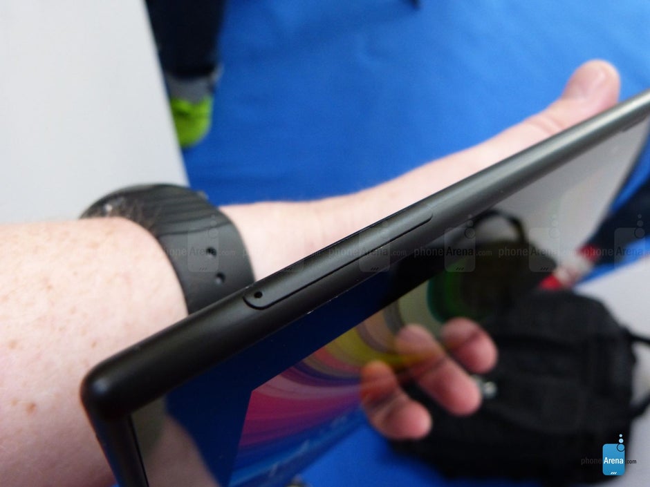 Nokia Lumia 2520 hands-on - PhoneArena