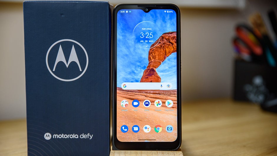Motorola Defy (2021) review: no case required - PhoneArena