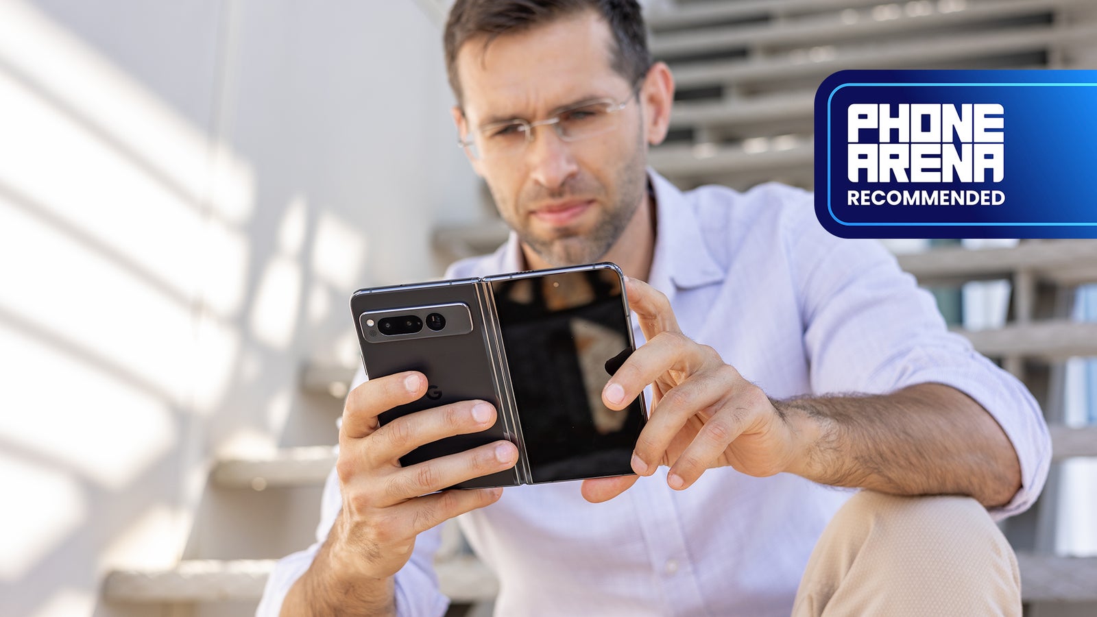 Google Pixel Fold Preview: different form factor than Galaxy Fold, same ...