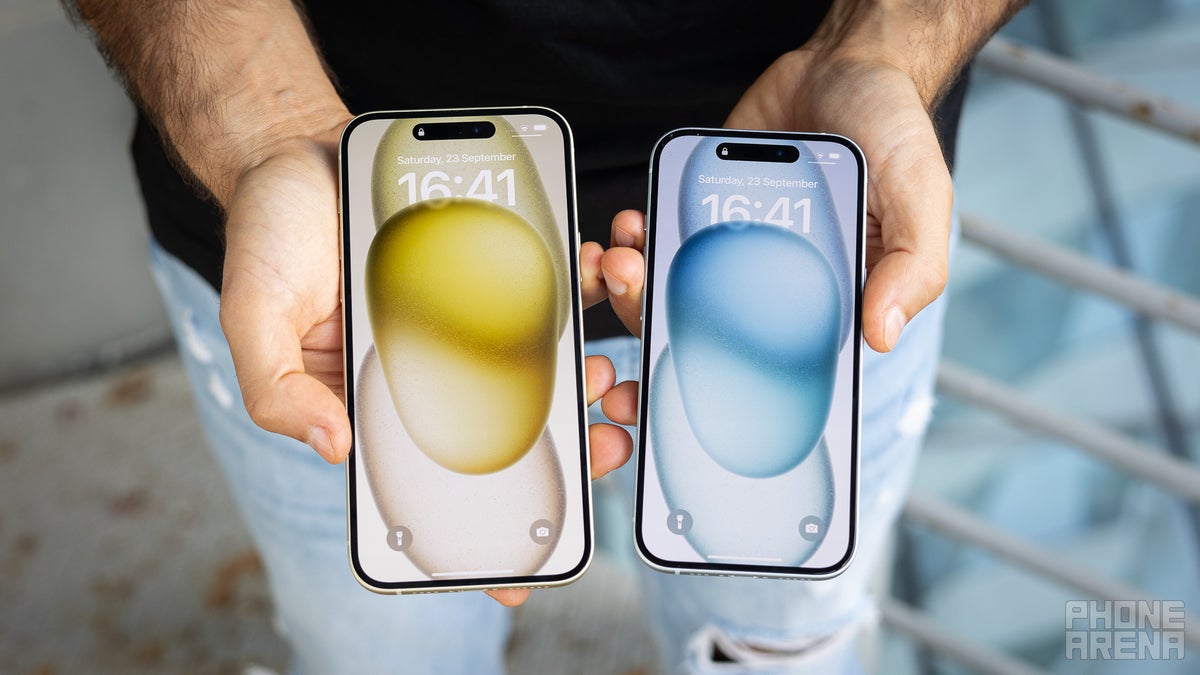 IPhone 15 Plus Vs IPhone 15 It s All About That Size Size Size