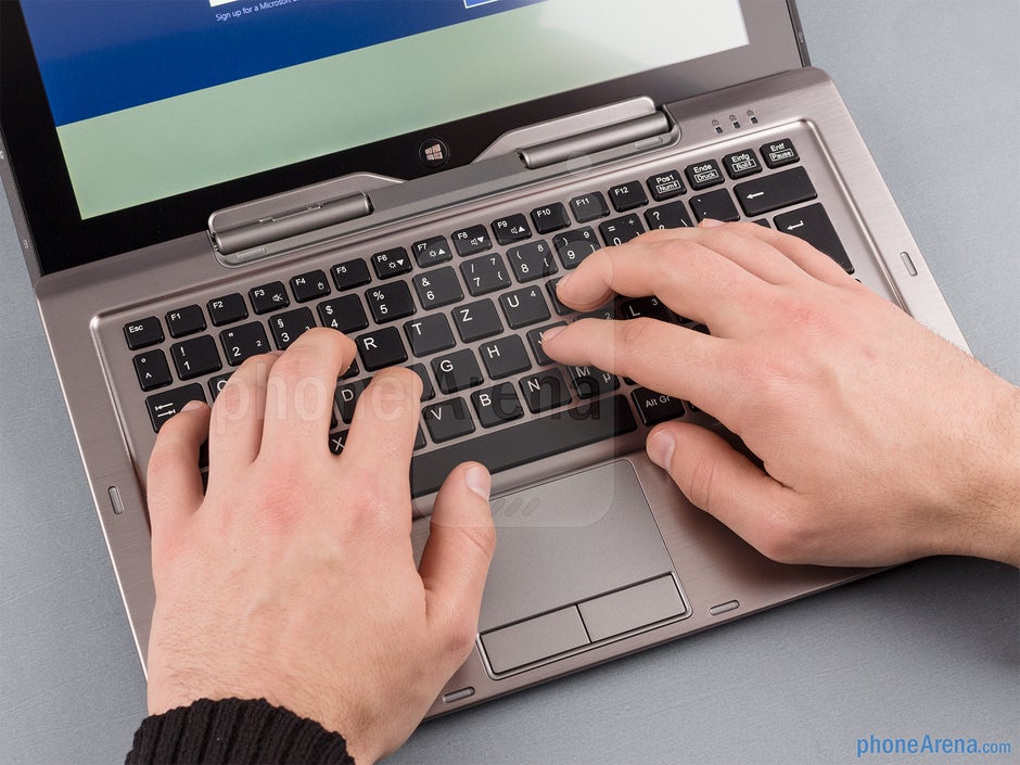 Fujitsu Stylistic Review - PhoneArena