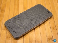 HTC One (M8) Dot View Case Review - PhoneArena
