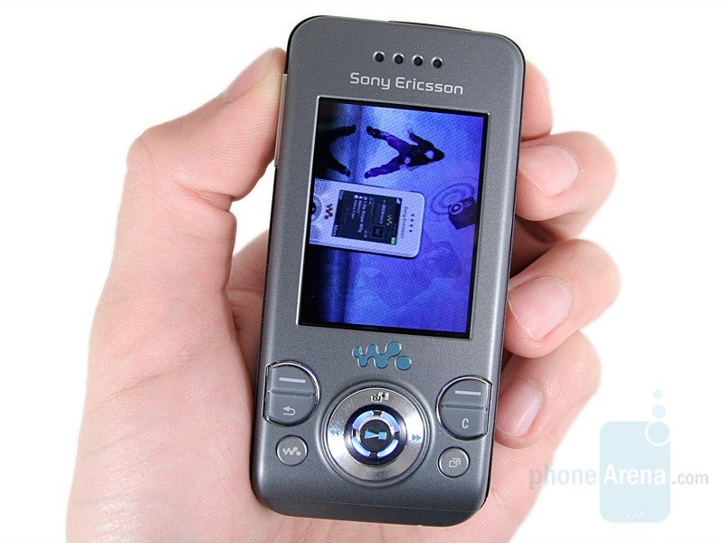 Sony Ericsson W580 Preview - PhoneArena