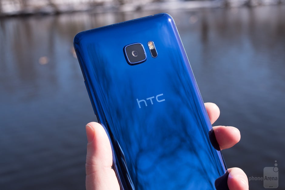 HTC U Ultra Review - PhoneArena