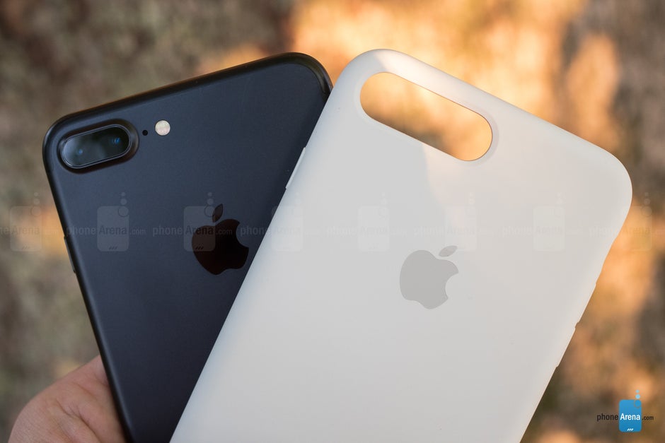 Apple iPhone 8 Official Silicone Case Review - PhoneArena