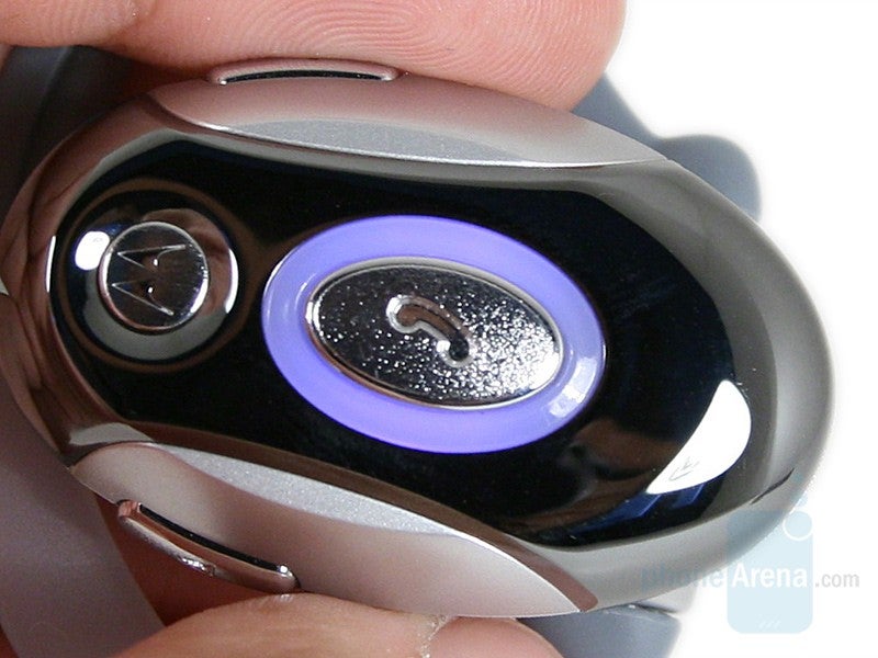 Motorola H700 Review - PhoneArena